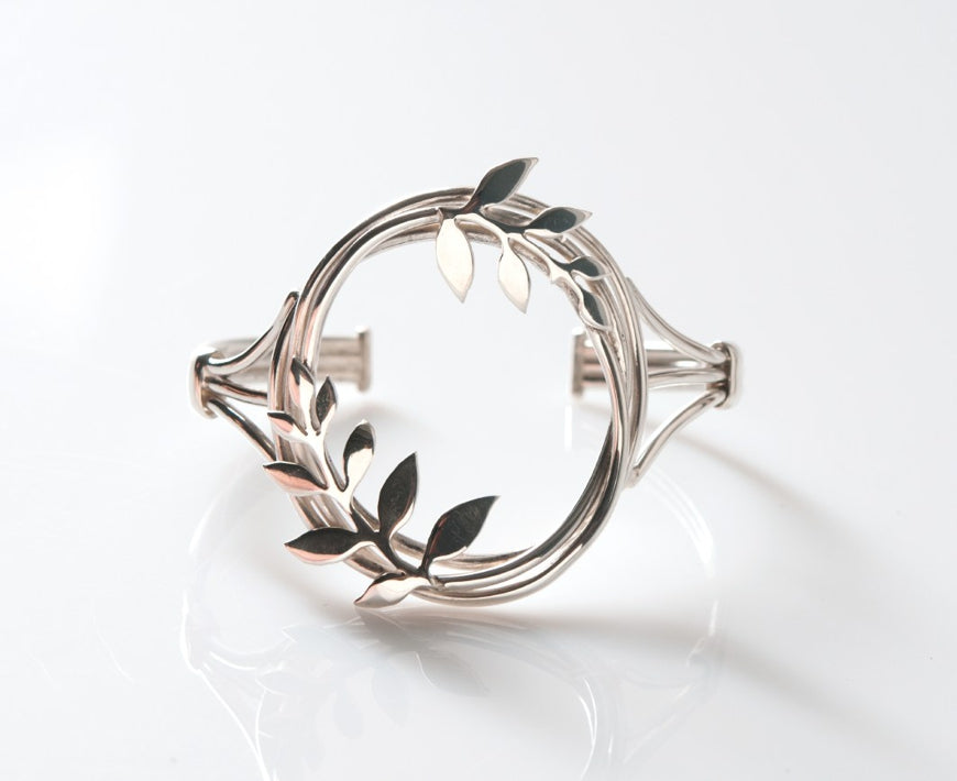 Nest Bangle – Ruth Prowse School of Art